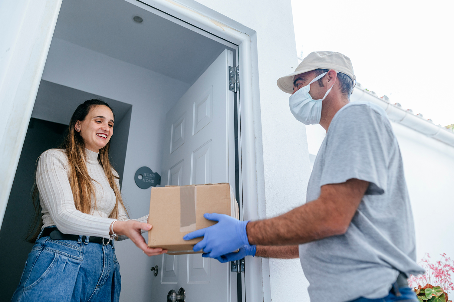 Home Delivery or Click and Collect? Weighing the Pros and Cons | Anyline